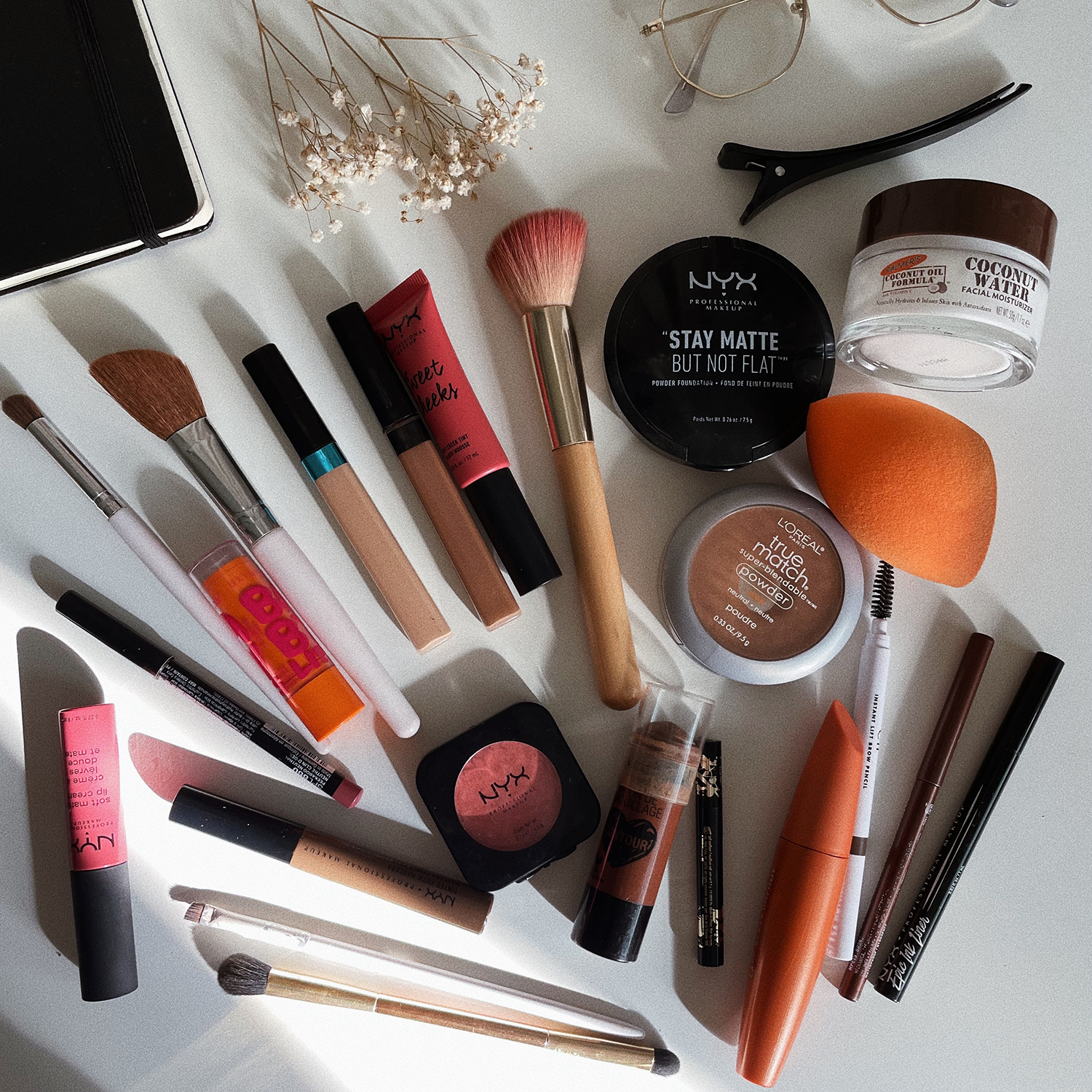 Updated Everyday Makeup | Easy Routine + Fave Products - Laura Jade Prado