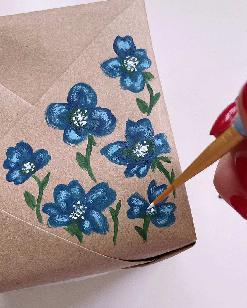 Painted Kraft Paper | Creative Gift Wrapping Ideas - Laura Jade Prado