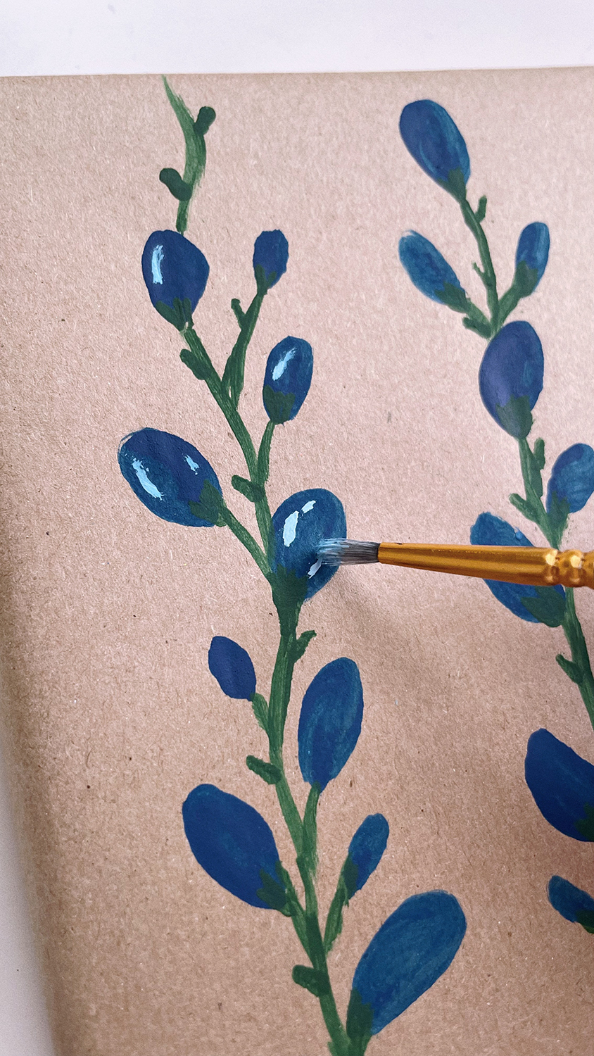 Painted Kraft Paper | Creative Gift Wrapping Ideas - Laura Jade Prado