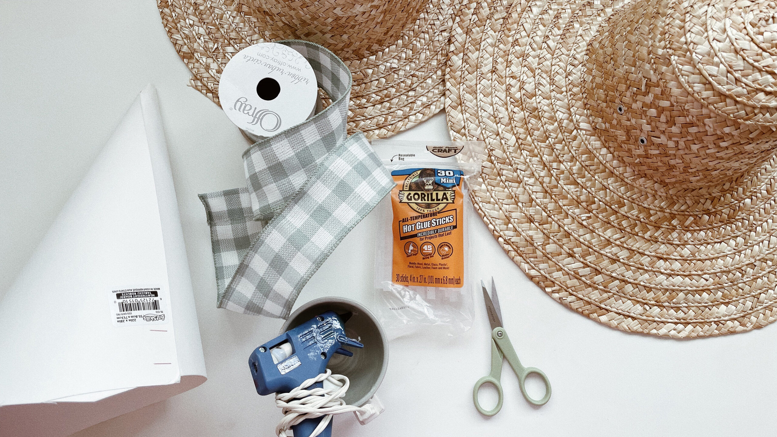 DIY Cottagecore Straw Witch Hat | Renaissance Festival - Laura Jade Prado