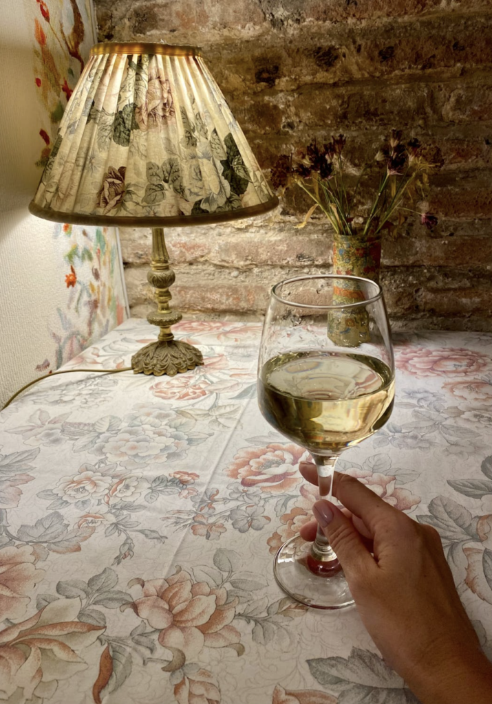 10 Creative Ways To Romanticize Your Life - Laura Jade Prado