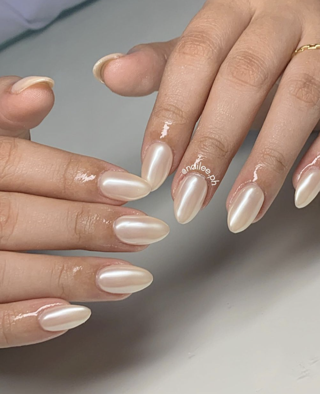 Simple Summer Nails | Low Maintenance Short Nail Design Ideas - Laura ...