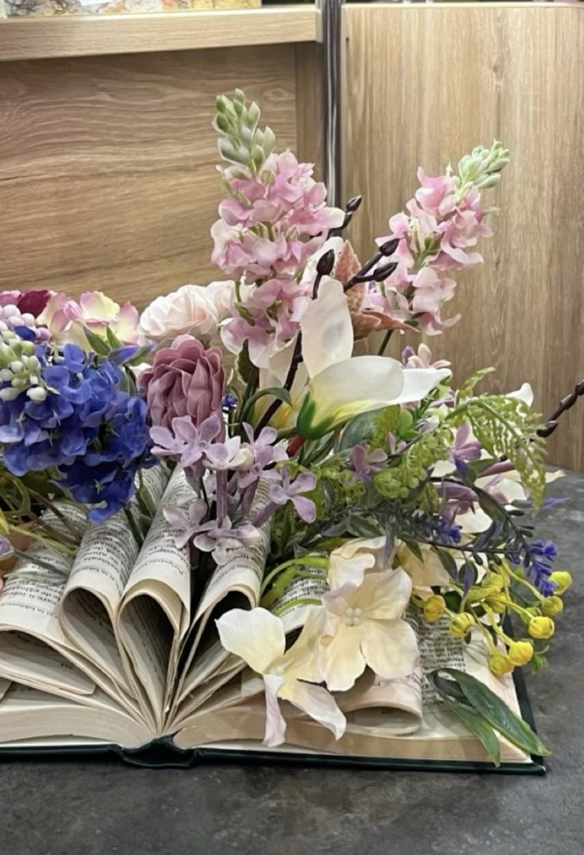 How to Host a Charming Book Swap Party | Party Planning - Laura Jade Prado