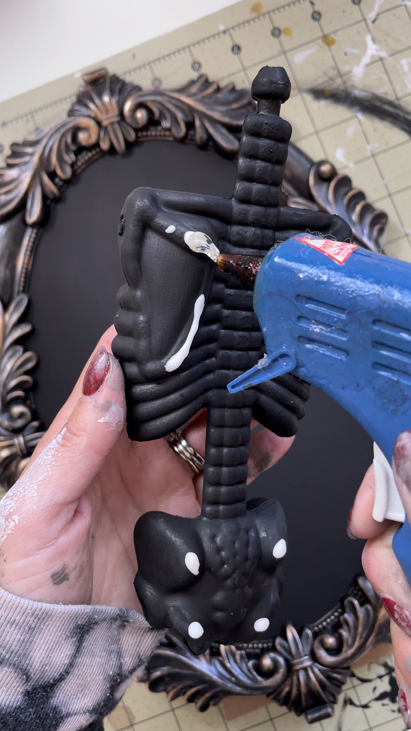 DIY Halloween Frames | Moody Skeleton & Snake Decor - Laura Jade Prado