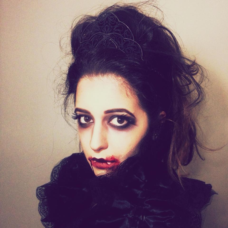 31 Halloween Looks: Makeup and Costume Ideas - Laura Jade Prado